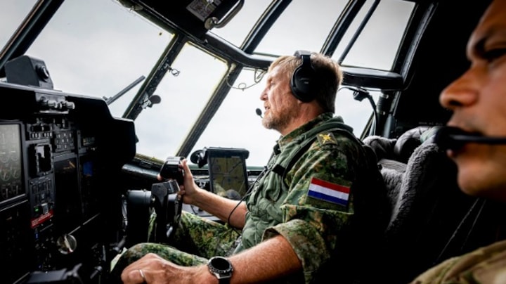 Koning Willem-Alexander pestte vermoedelijk pers in militair vliegtuig ...