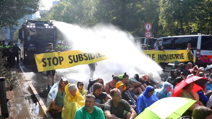 A12 werd 1,5 uur geblokkeerd: zo verliep tweede protestdag van XR