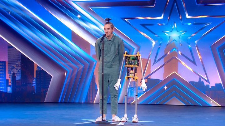 Een robot als danspartner: Daniel Simu & Robin dansen de sterren voorbij