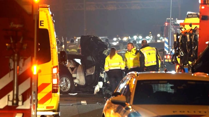 In beeld: plek van het zware ongeval op de A1