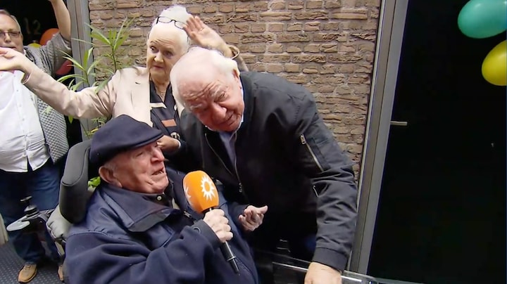 Bas van Toor uit Bassie & Adriaan blaast 90 kaarsjes uit: 'Tot de ...