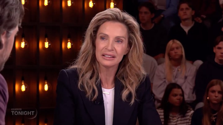 Astrid Holleeder emotioneel tijdens interview bij RTL Tonight: ‘Het ...