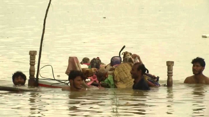Moessonregens zwaarder: veel doden door overstromingen in Pakistan