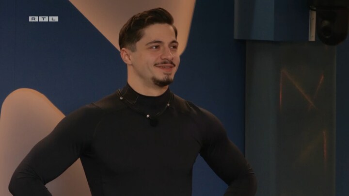 Basiri krijgt warm welkom bij terugkeer in huis