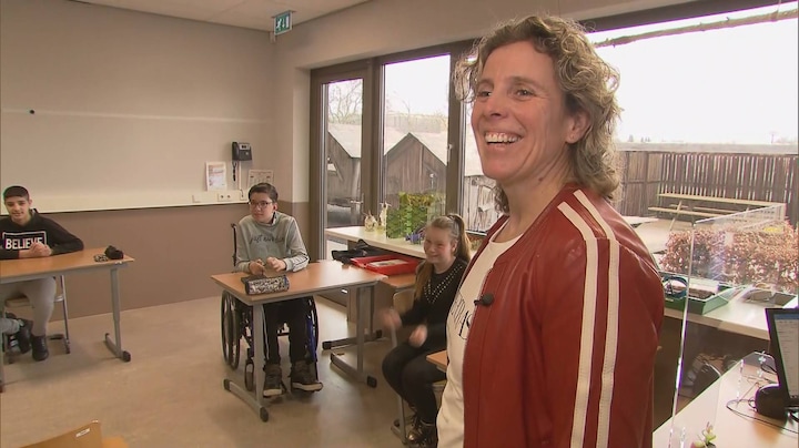Proef met sneltest op school juf Moniek: 'Ik mag gelukkig blijven'